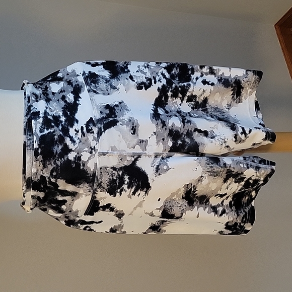 Balance Collection | Shorts | Balance Collection Biker Shorts Womens ...